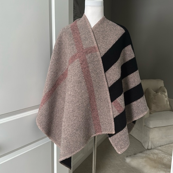 Burberry | Jackets & Coats | Sold Auth Burberry London Poncho Cape Mega ...